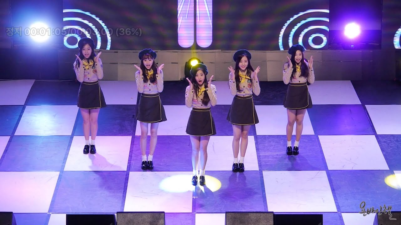 151215 에이프릴(APRIL) Muah! [K-Pop TV 공개방송 Best Of Music] 직캠 by 욘바인첼 - YouTube