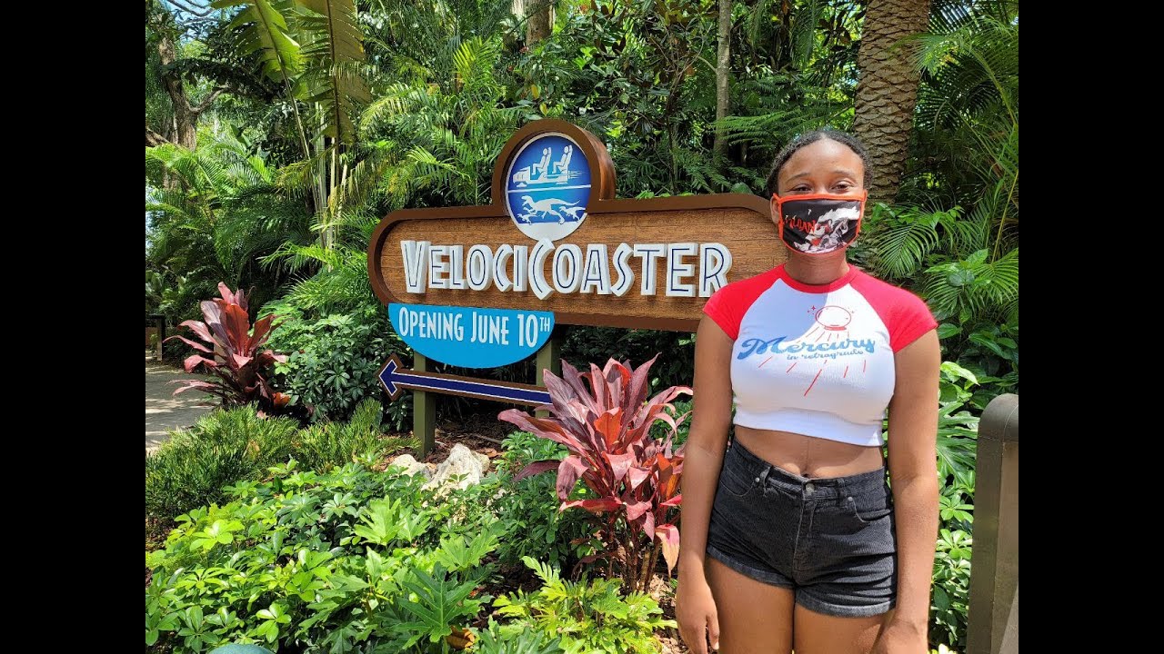 Come With Me Through Universal Velocicoaster Queue - YouTube