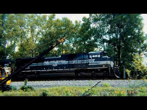 New York Central 1066 leads NS 819 past Worthington Ohio! - YouTube