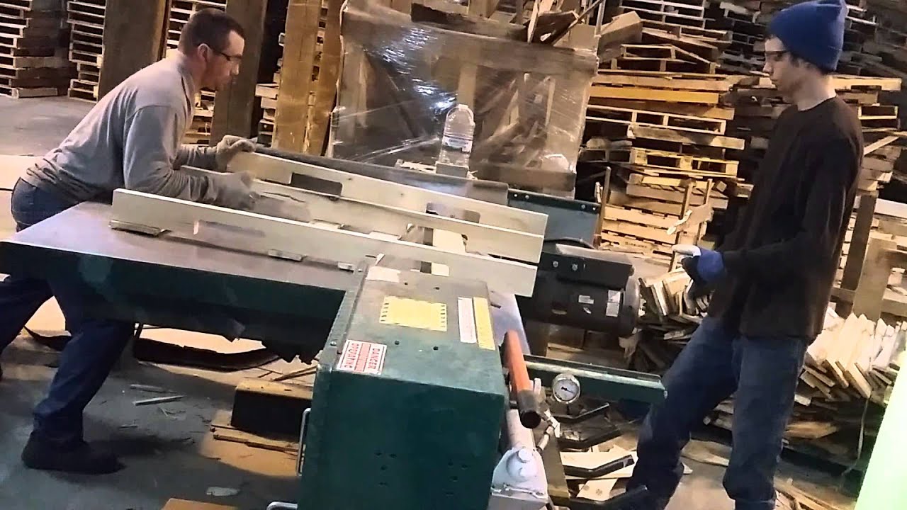 Pallet Teardown machine efficient - YouTube