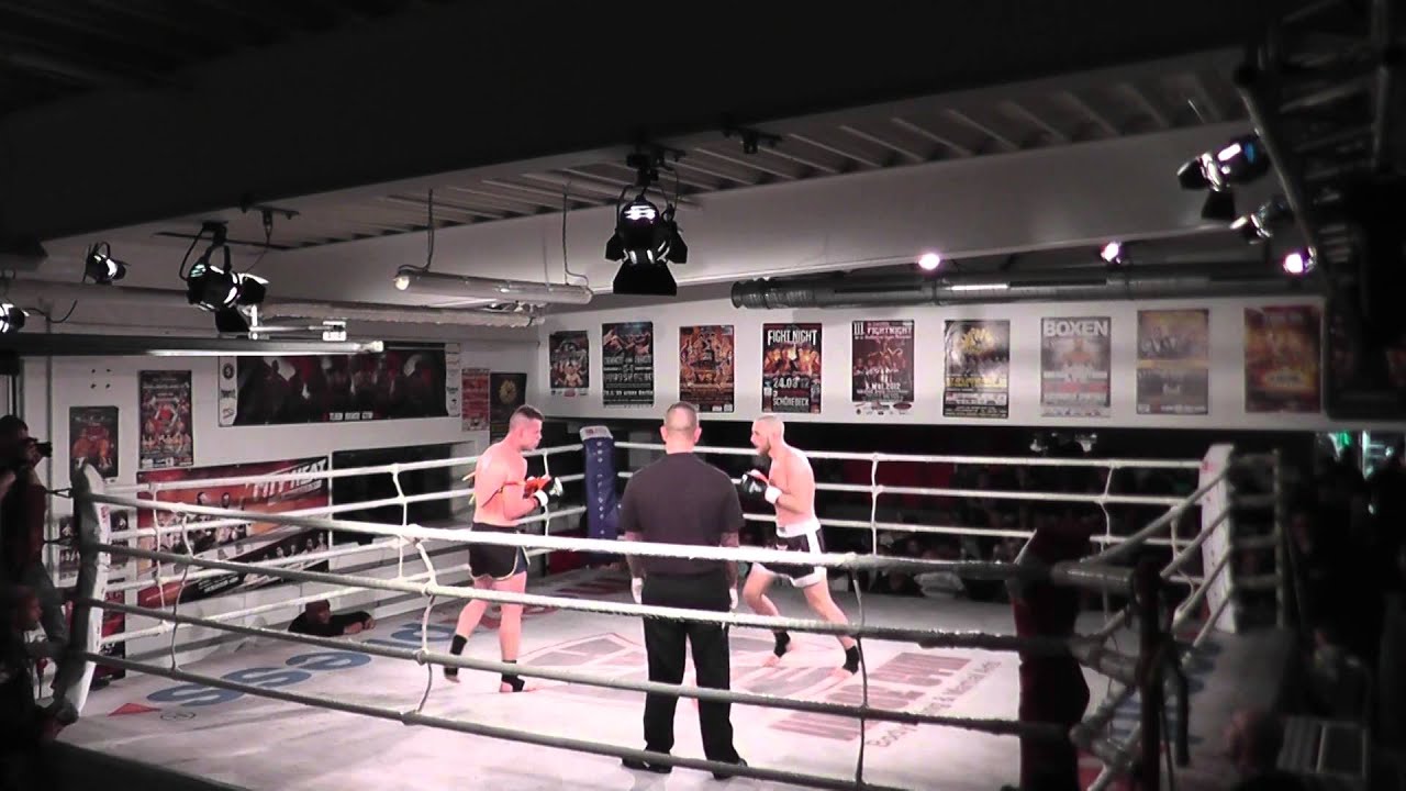 Daniel Eckert vs Jonas Renner - YouTube