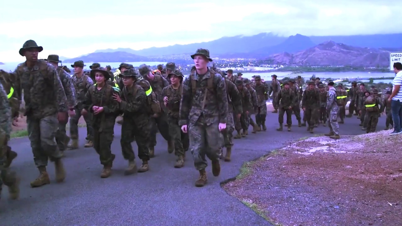 MCBH Headquarters Battalion Hike - YouTube