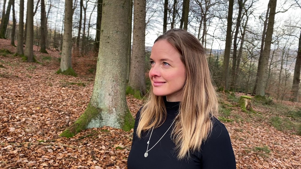 Isabell Maurer - Freie Rednerin für Trauerfeiern - YouTube