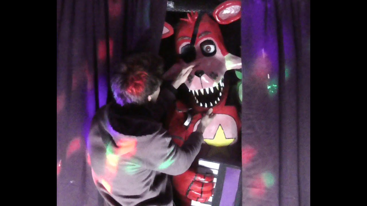 Real life Rockstar Foxy Prop / Five nights at Freddy's - YouTube