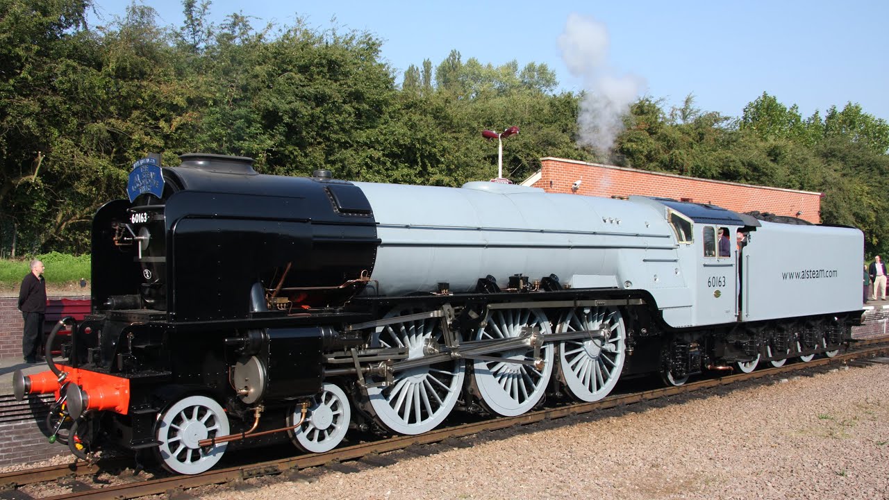 Tornado A1 60163 passenger train debut on Great Central Railway 21st ...