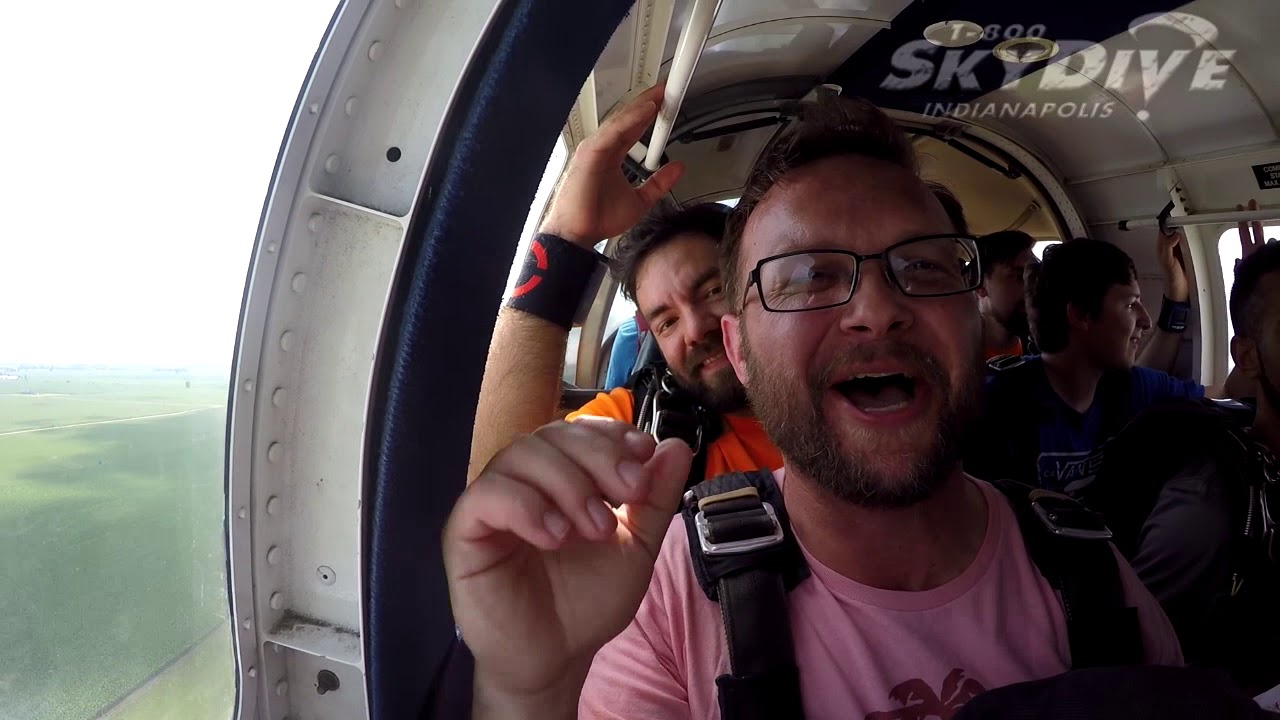 Brian Riggs's Tandem skydive! - YouTube