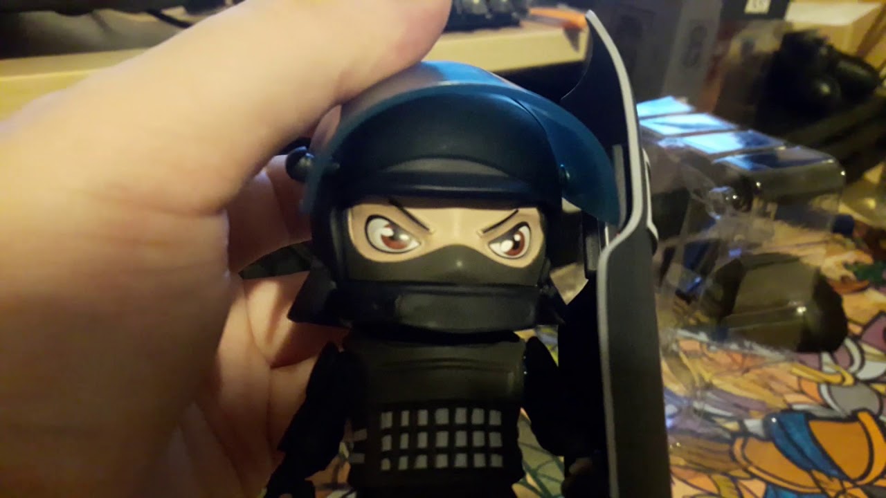 R6 SIEGE | Six Collection Chibi Unboxing - YouTube