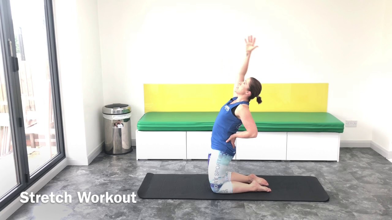 25 Minutes Beginners Movement & Stretch Routine. First Thing in the ...