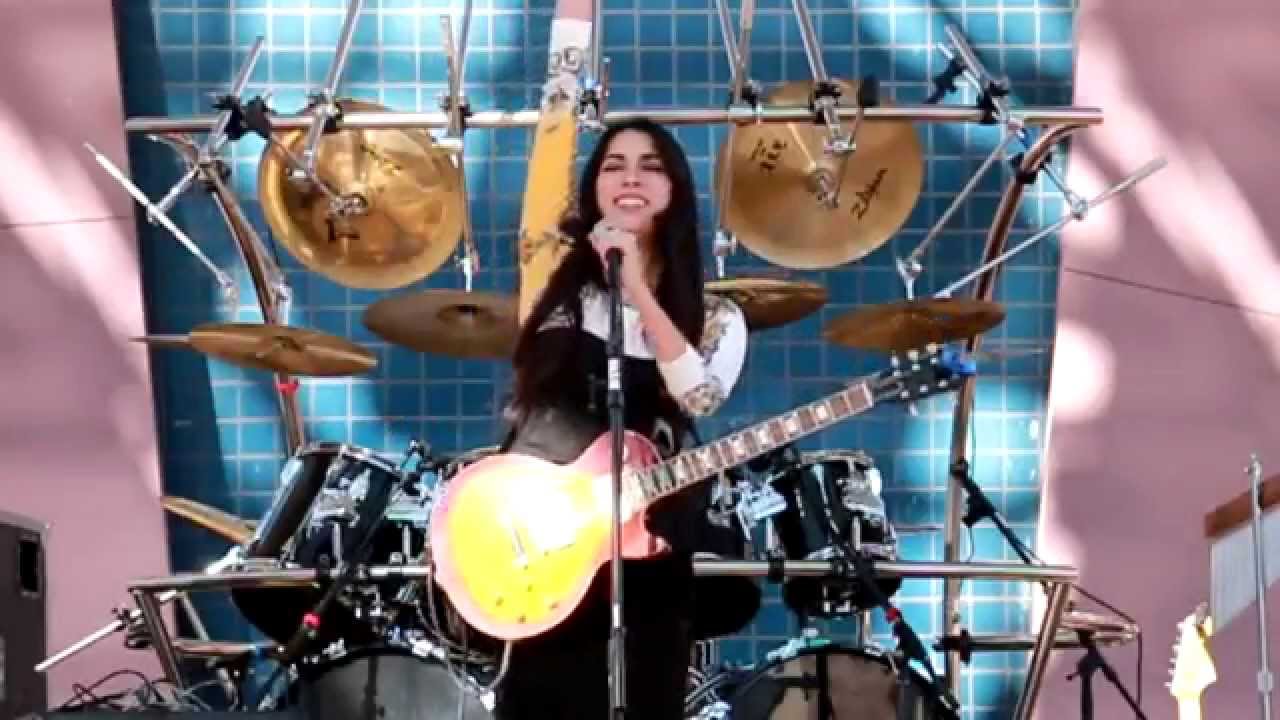 Ash Soular sings "The Remnant" Live - YouTube