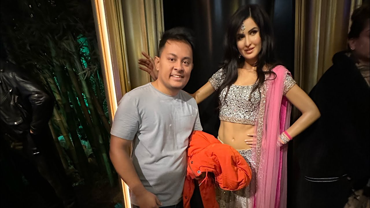 Paisa Wasool h Madame Tussauds London - YouTube