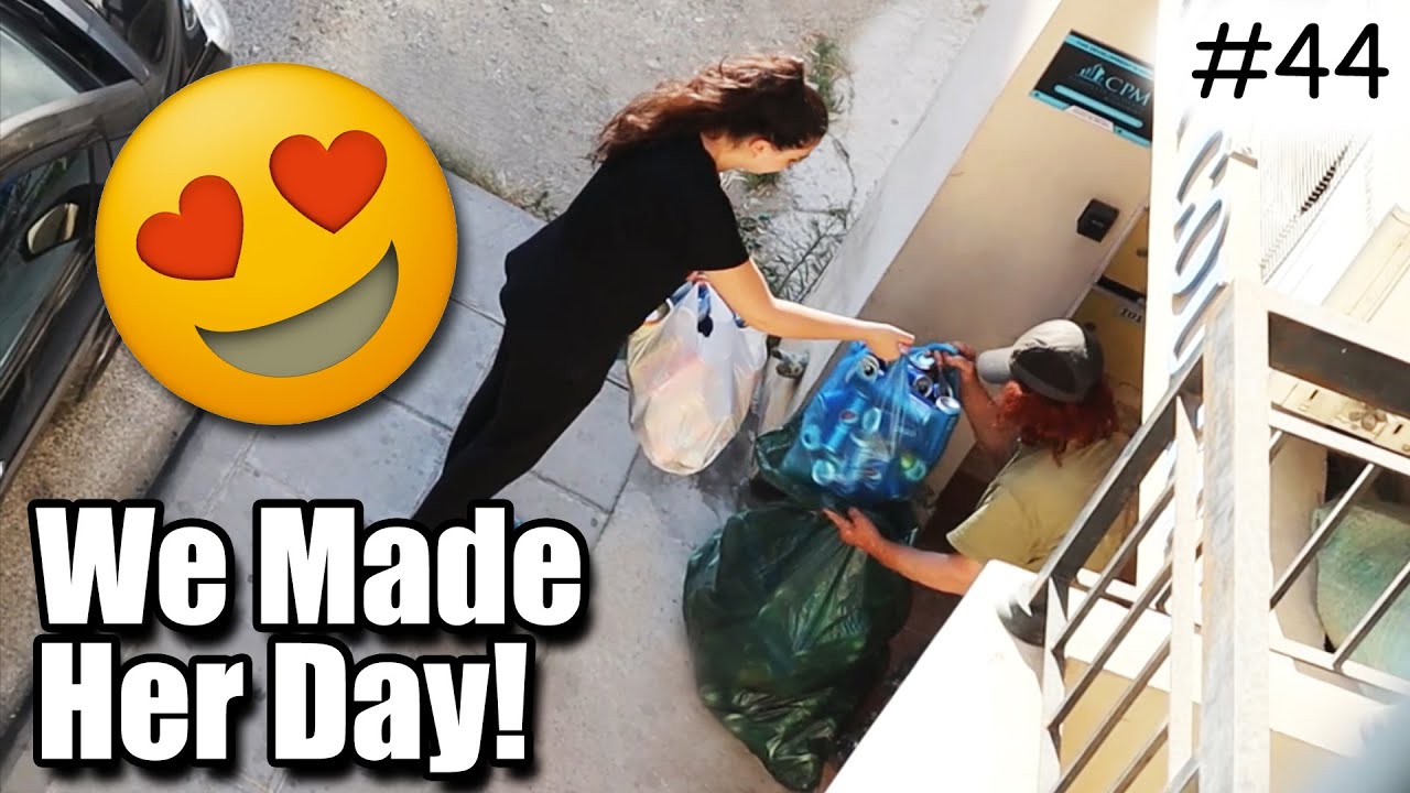 WE HELPED A HOMELESS WOMAN *IMPRESSIVE REACTION* - YouTube