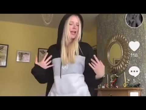 Thick blonde twerking 