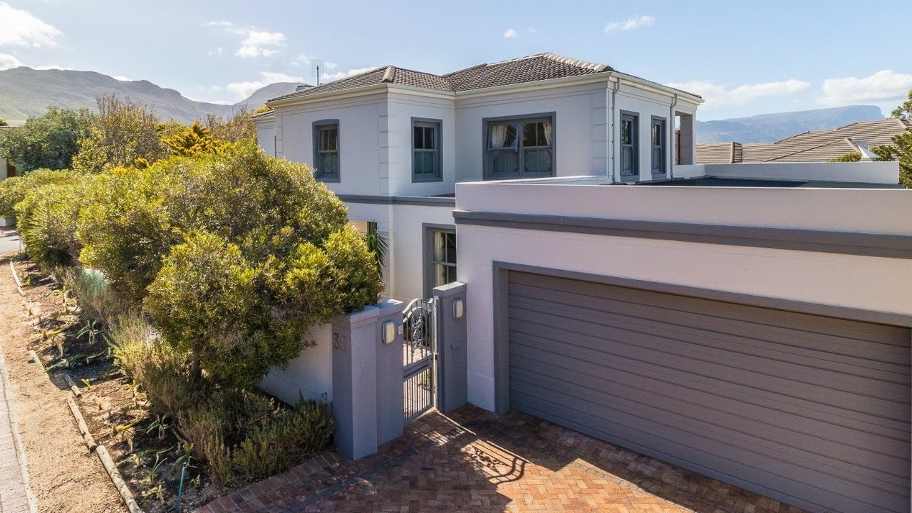 Shrewsbury Way | Silvertree Estate - Tokai (Full Tour) - YouTube