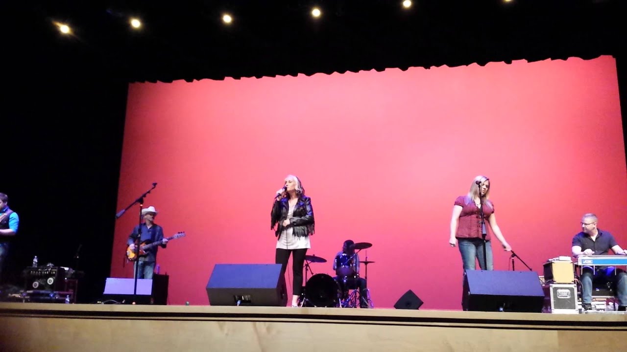 Georgette Jones "Apartment #9 - YouTube