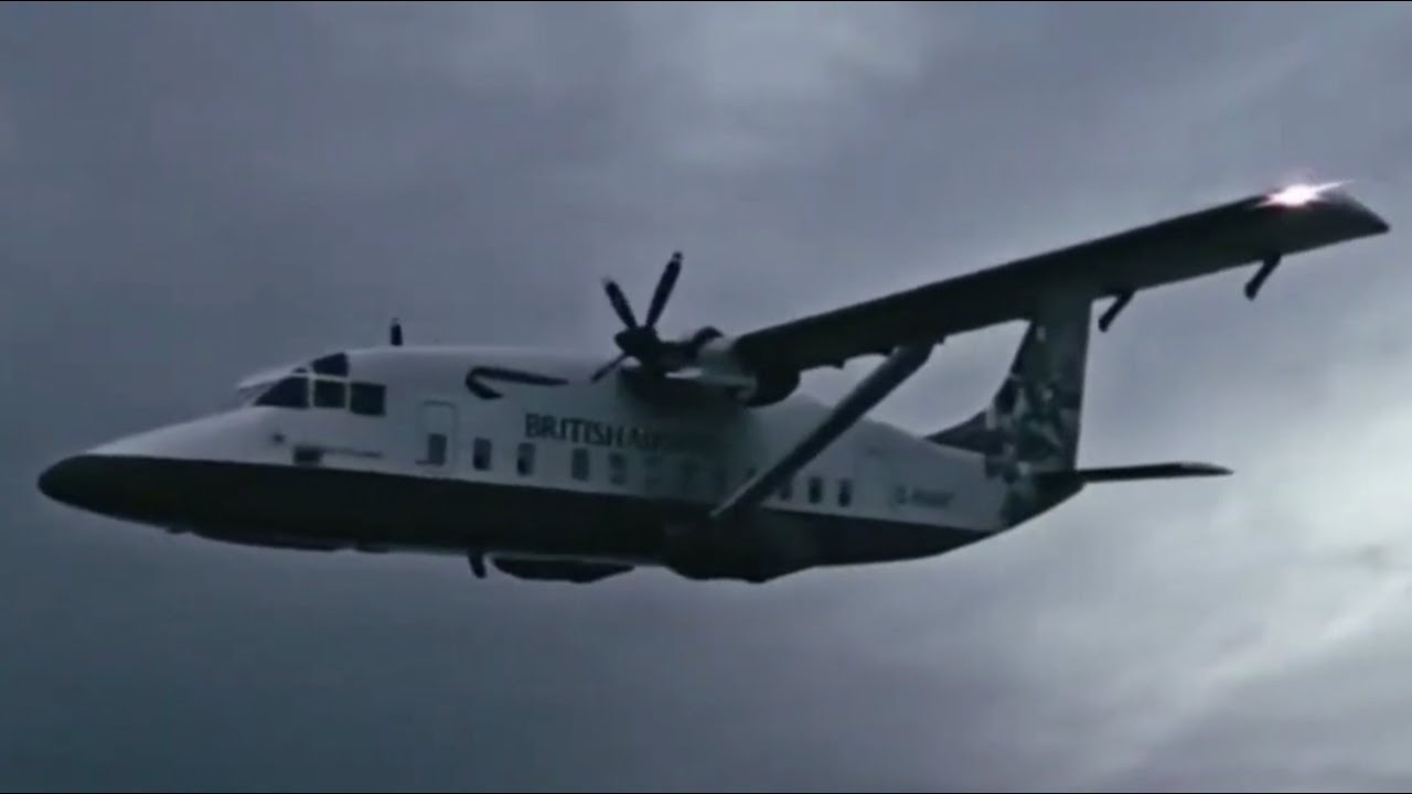 Loganair Flight 670A - Crash Animation - YouTube