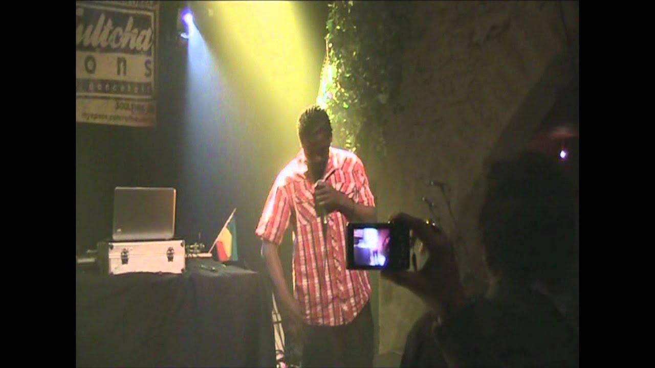 Lemssy en prestation à L'antirouille ( Montpellier ) .wmv - YouTube
