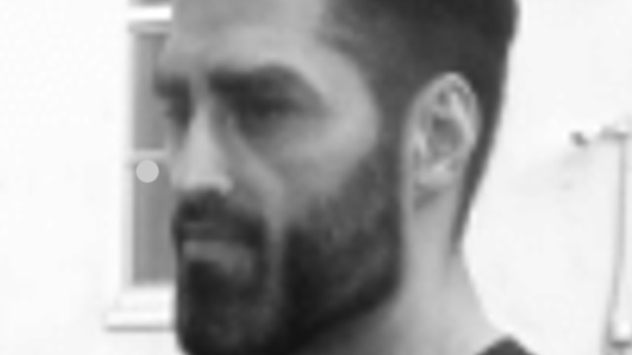 Hamza sayings Adonis for a min - YouTube