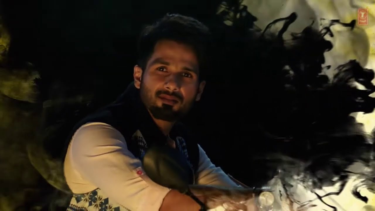 DEKHTA DEKHTA SONG - YouTube