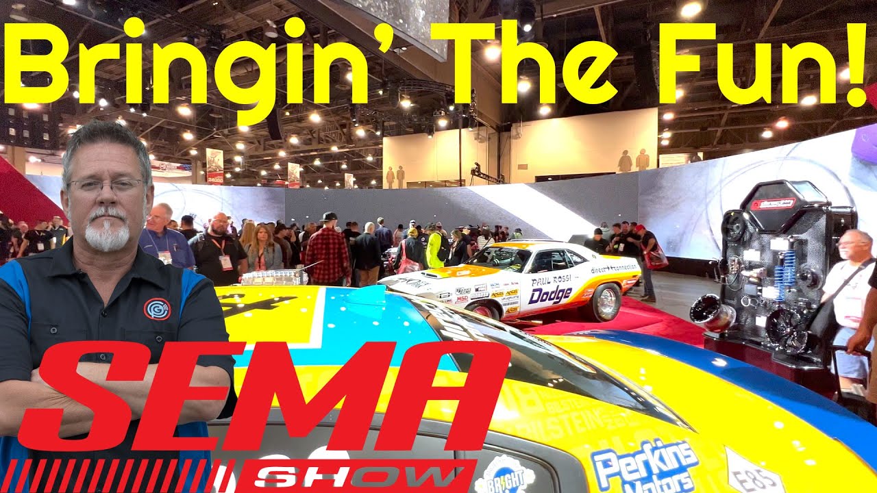 Dodge SEMA 2022 Booth FUN | Virtual Drag Racing, HUGE GRAPHICS & Tons ...
