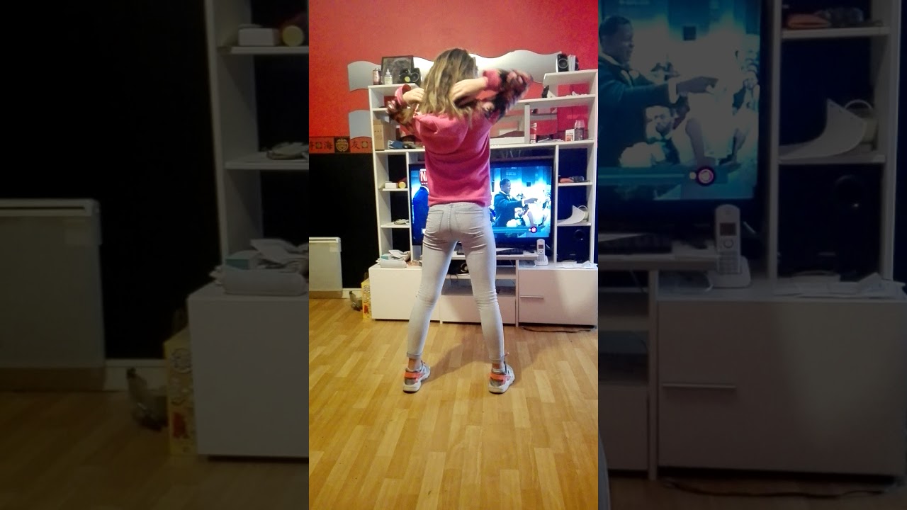 Une gitane et une malgache qui danse - YouTube