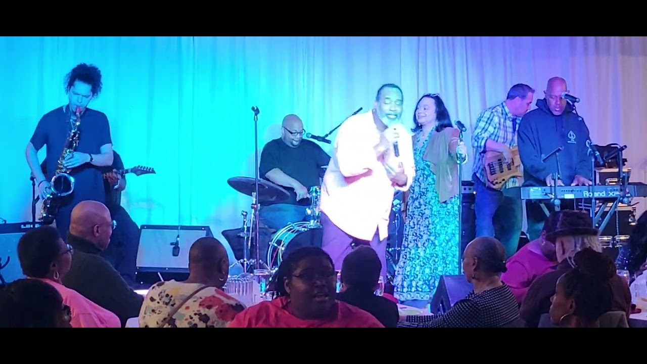 Remains of Radio sings "Me and Mrs. Jones" at Ronnie Queen's Birthday ...