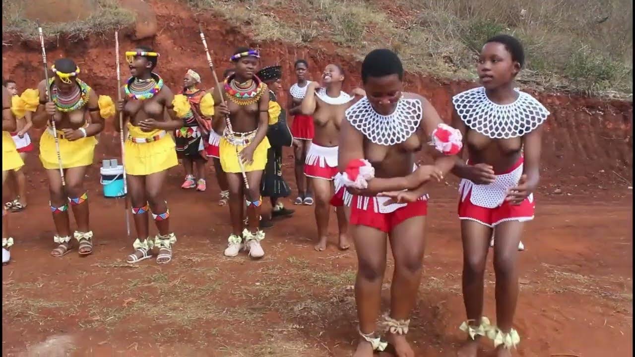 Umemulo Zulu Maiden display of traditional Dance in dress - YouTube