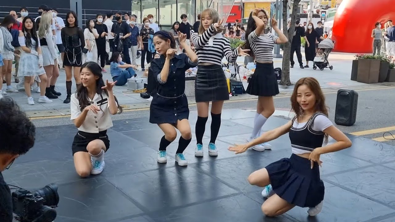 SATURDAY. COLLEGE STUDENTS DANCE TEAM. CUTE FABULOUS BUSKING & FILMING ...