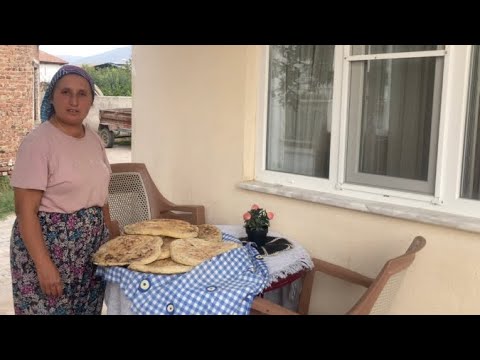 Köyde Özen Teyze Bazlama Ekmeği Pişirdi- Köy Hayatı Sevenler 🫓