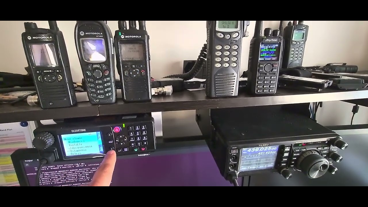 The interconnect betwen ANALOG and TETRA repeaters via svxlink - YouTube