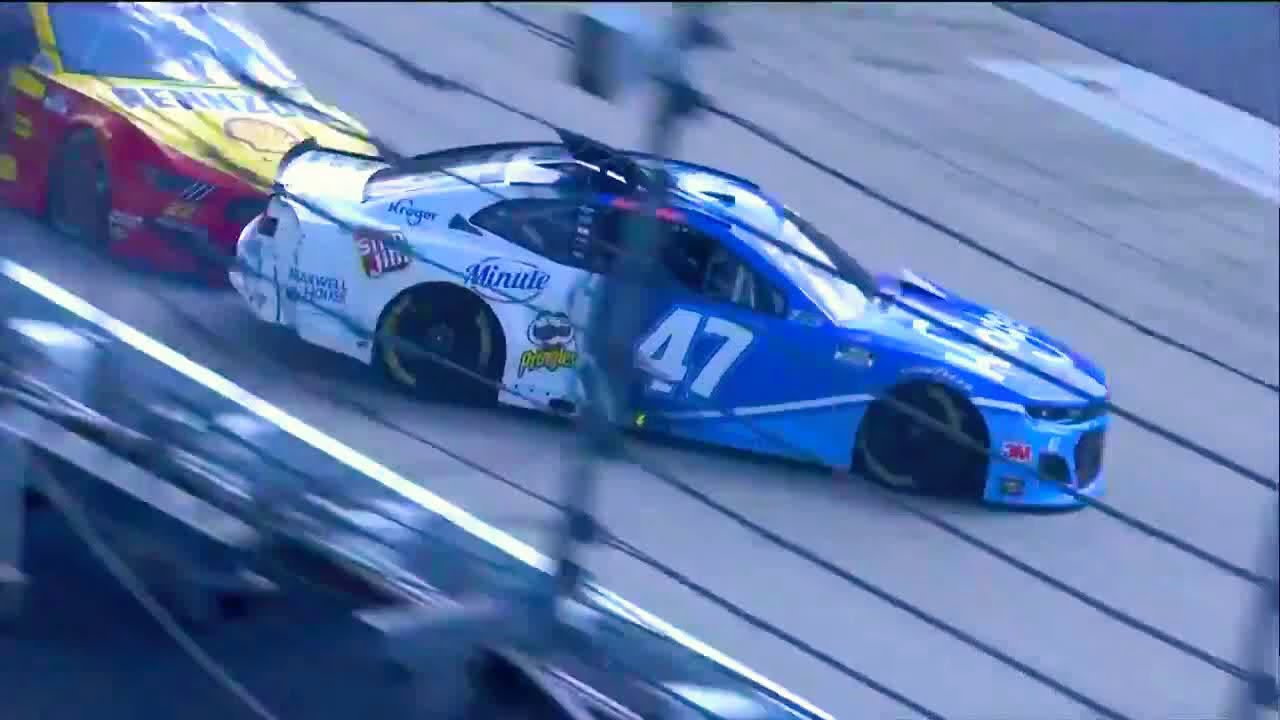 You spin me right round #5 [NASCAR Meme] - YouTube