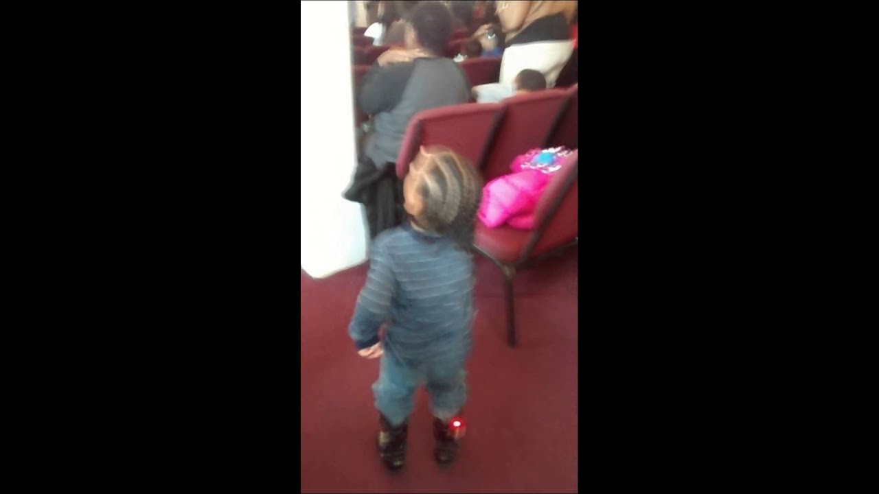 Baby praising God at Church - YouTube