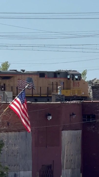 UP 8115 pushing cars around! #railway #railroad #unionpacific - YouTube