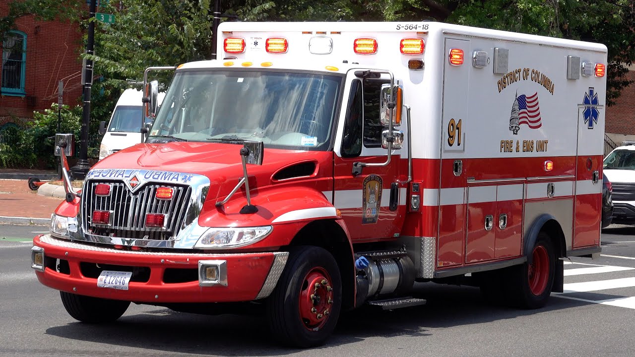 DCFD Ambulance 61 Responding - YouTube