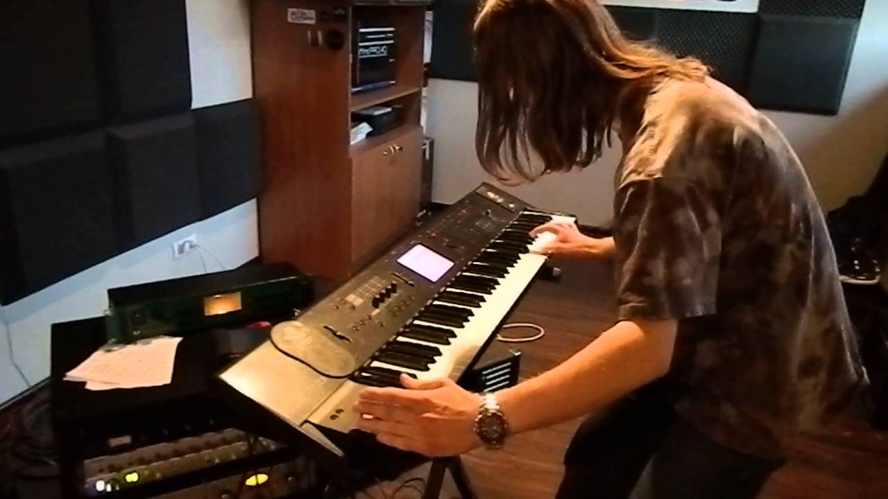 White Highway Mr Freaky keyboard solo - YouTube