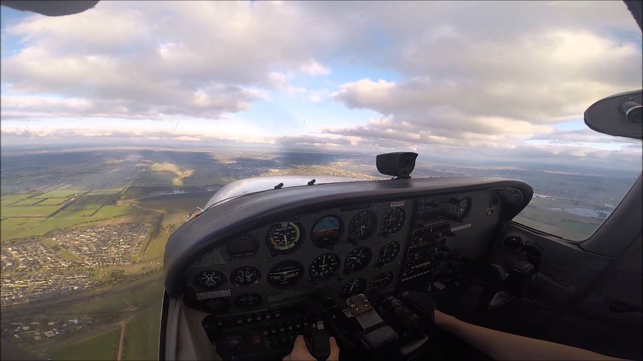 HD - Cessna 172 cockpit approach and landing - YouTube