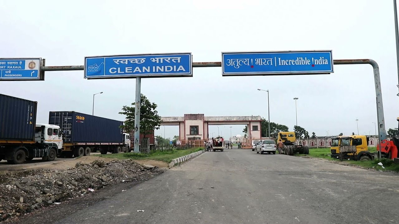 Raxaul Border Crossing | India to Nepal Border | रक्सौल बॉर्डर नेपाल ...