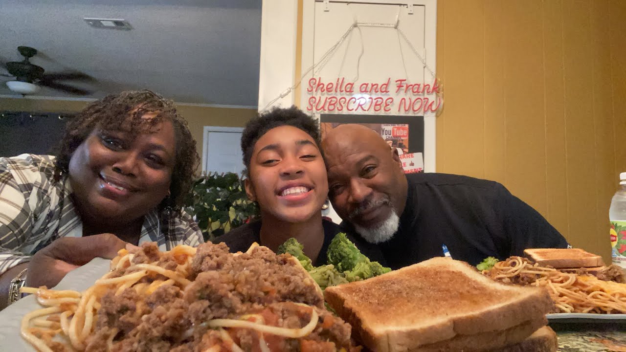 Spaghetti Night | What Would You Do? - YouTube