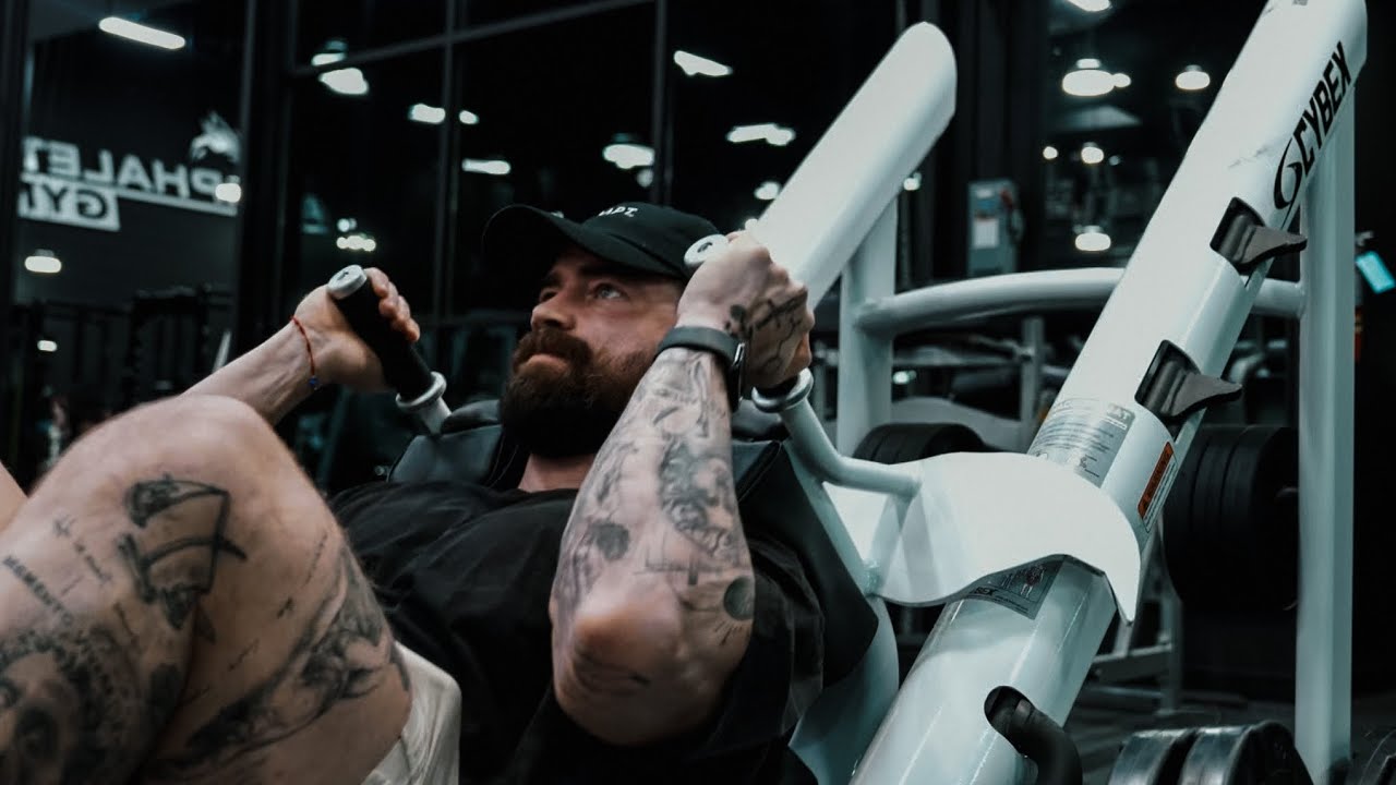 OFF DAY TURNED INTO LEG DAY | SQUATS, GLUTES & MORE @ Alphaland | Bo ...