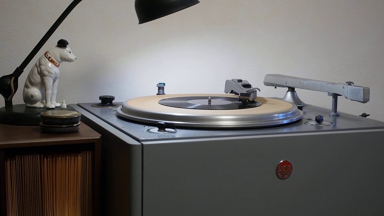 Rockin' Chair / Louis Armstrong and his Orchestra - YouTube