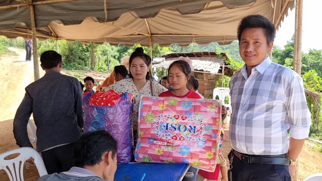 yuav khoom phij cuam tu muam neeb rooj tshoob - YouTube