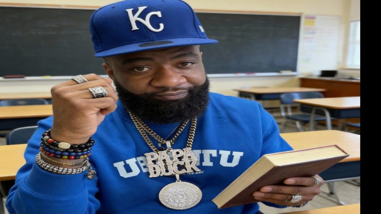 Papa Duck schooling the masses - YouTube
