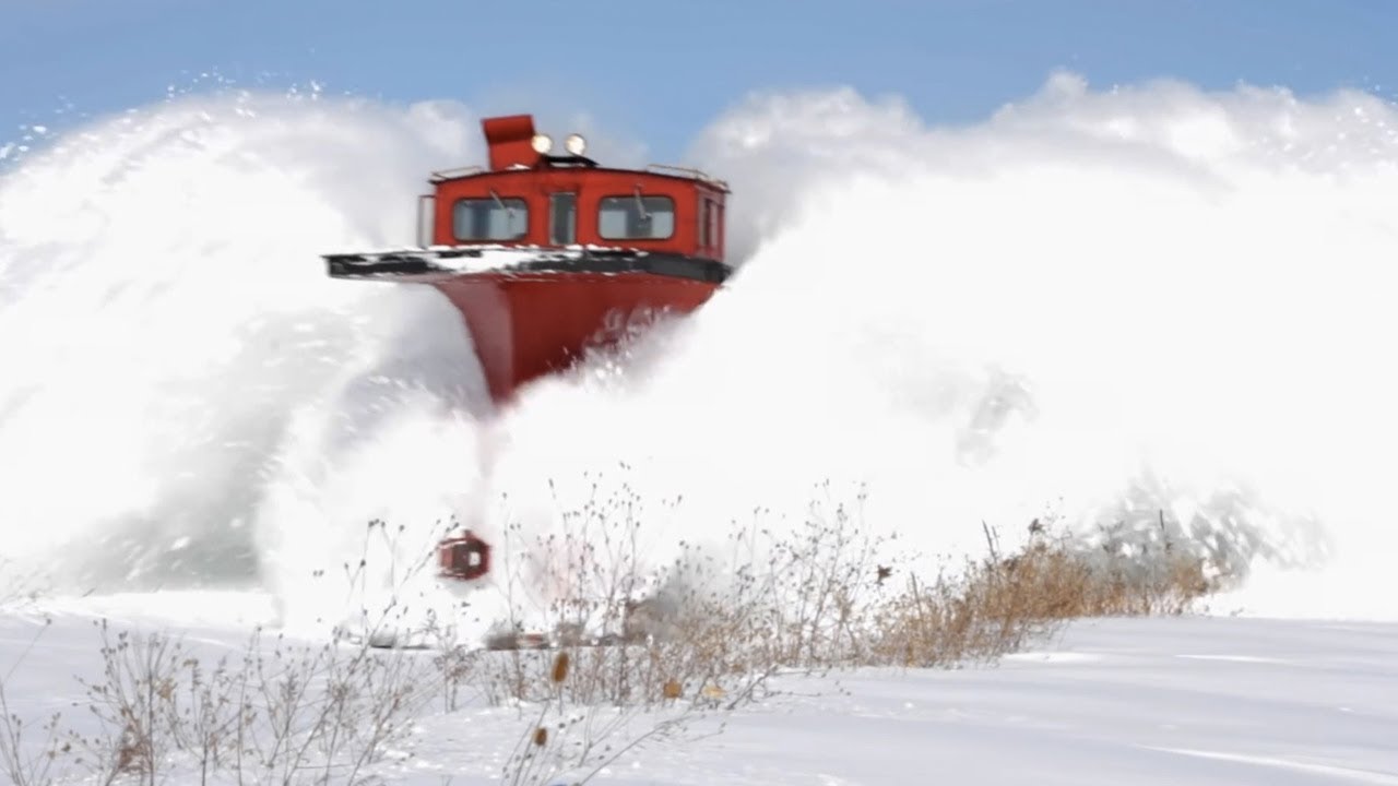 TRAIN vs SNOW ★ Trains Plowing Snow - YouTube