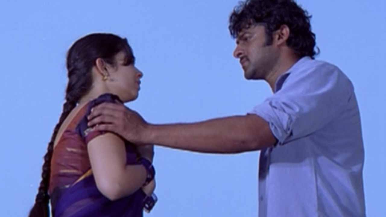 Prabhas & Charmy Sentiment Scene || Pournami Movie || Trisha - YouTube