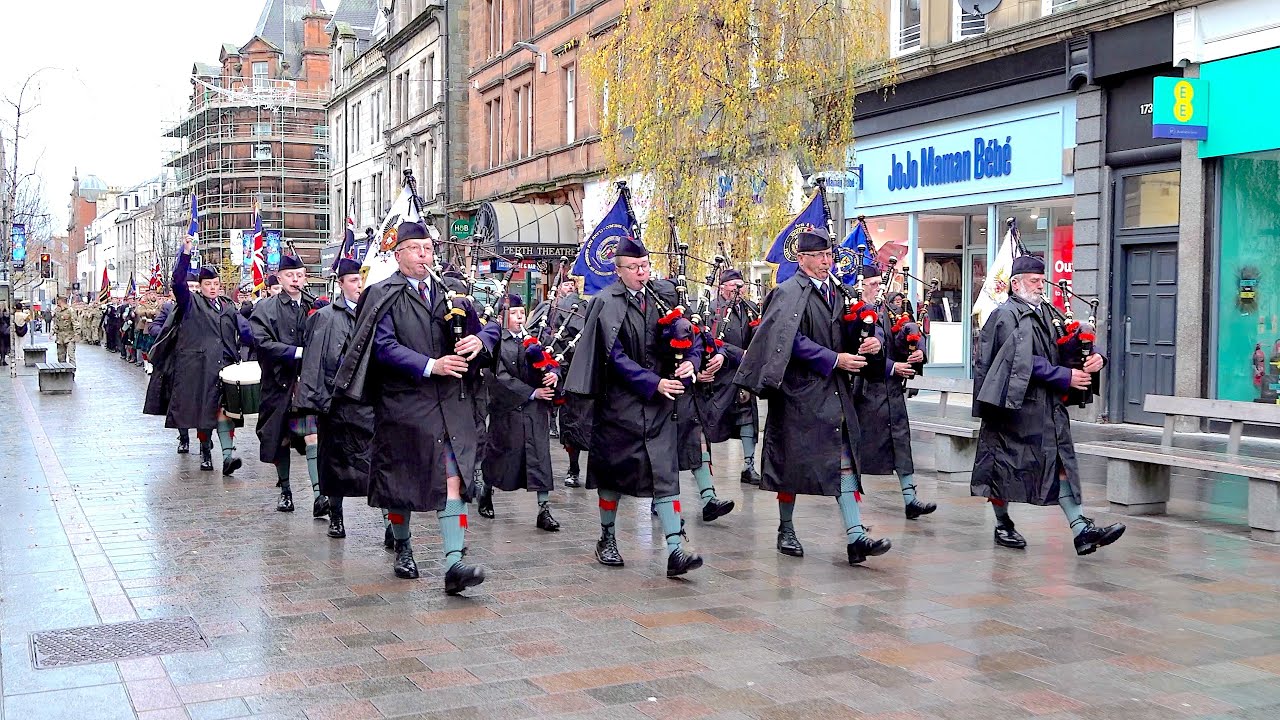 2025 City of Perth Remembrance Sunday parade led by Perth Pipe Band ...