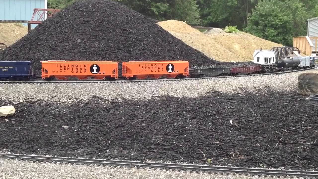 G Scale C&O GP7 - YouTube