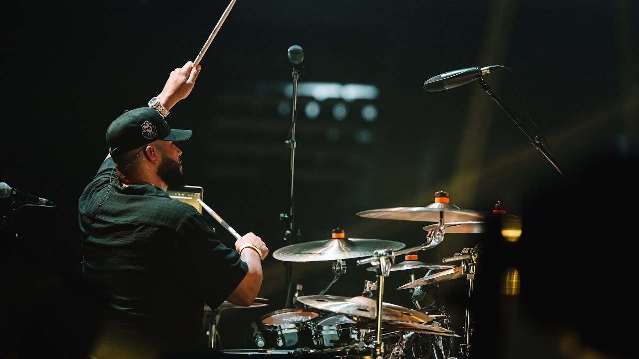 Redimi2 360 MADIEL LARA Drum-Cam Coliseo de PR 🇵🇷 - YouTube