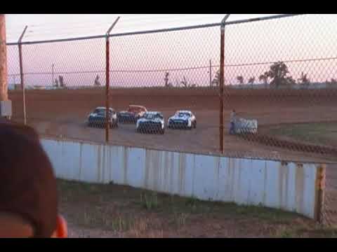 dirt track racing Jason pennington at MaldenSpeedway - YouTube