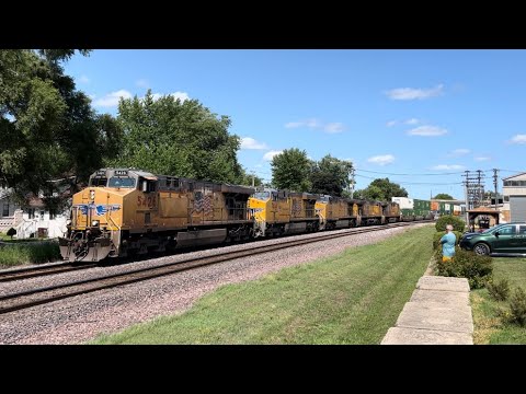 UP intermodal train w/ UP 5426, UP 7804, UP 6198, UP 6398, & UP 7939 @ Rochelle, Illinois - YouTube