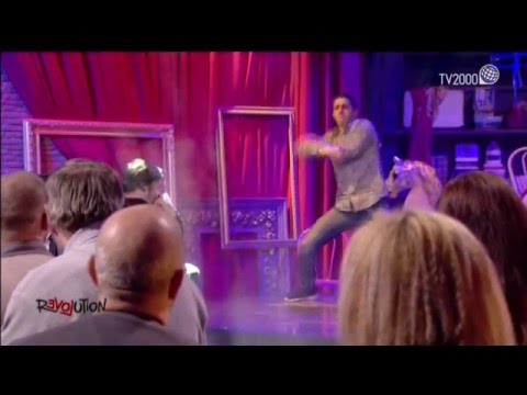 Revolution. Alex Molinari e il "contrappasso" dei ladri - YouTube