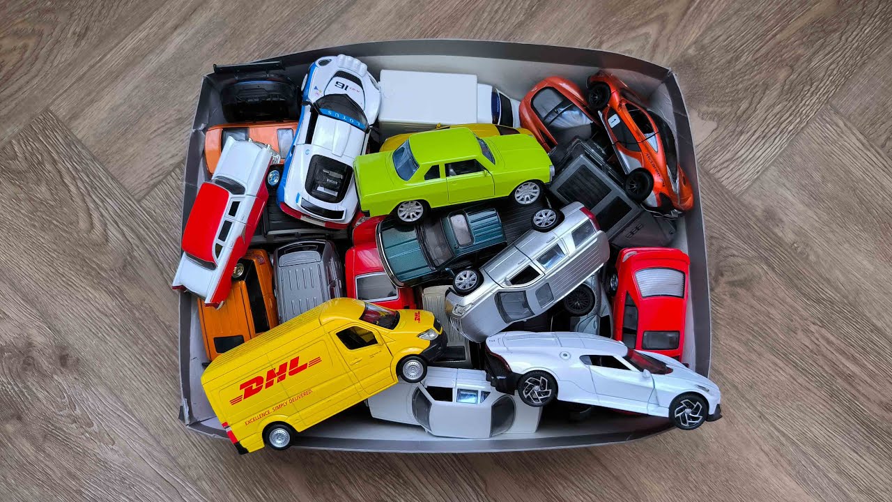 Simple Box With Simple Cars Inside it - YouTube